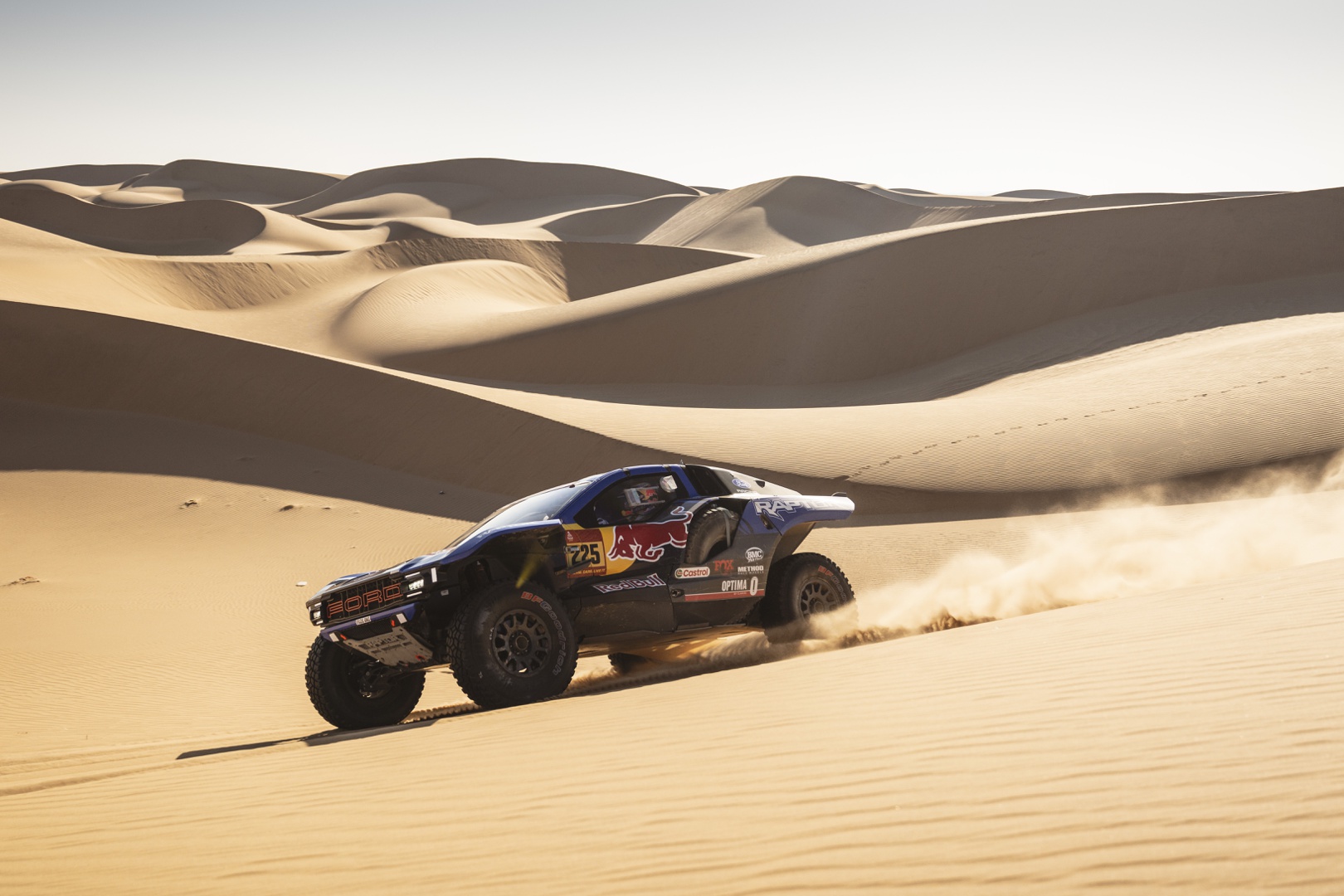 Sainz dice adiós al Dakar y Roma se aleja de Al Attiyah, que tiene a ...