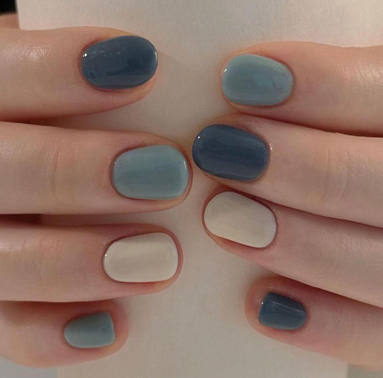 7 inspirasi nail art 3 warna yang cute dan aesthetic