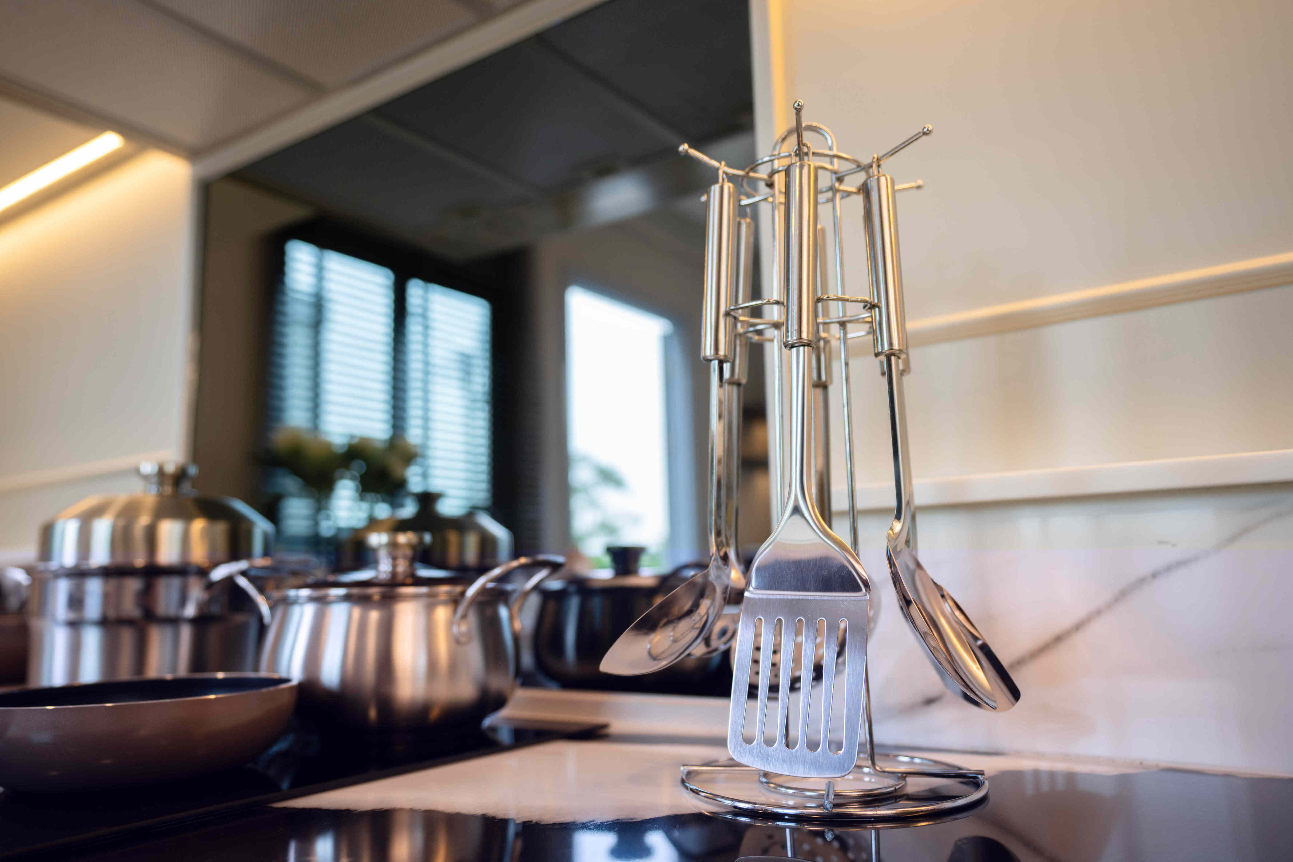 10 stainless steel utensils to replace and outlive your black plastic ...