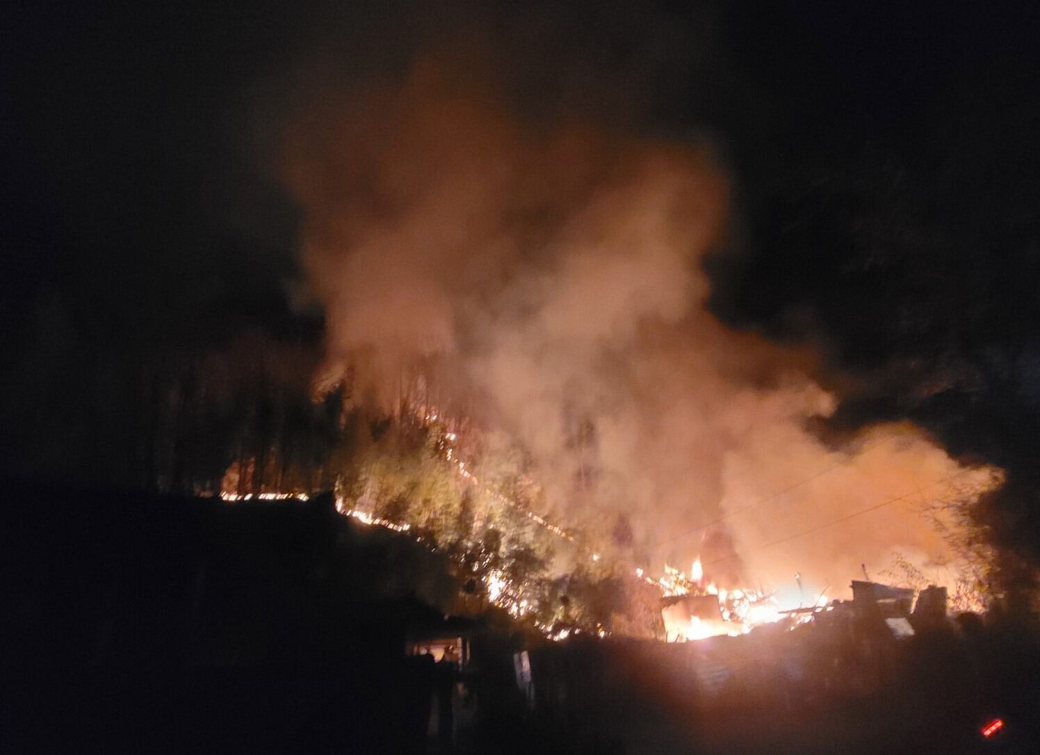 North Gyeongsang house fire spreads to forest
