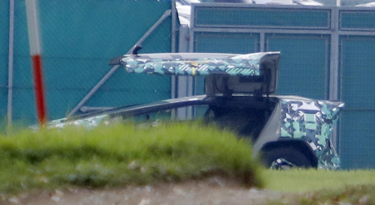 Saudi Arabia is building the weirdest electric car you’ll see this year