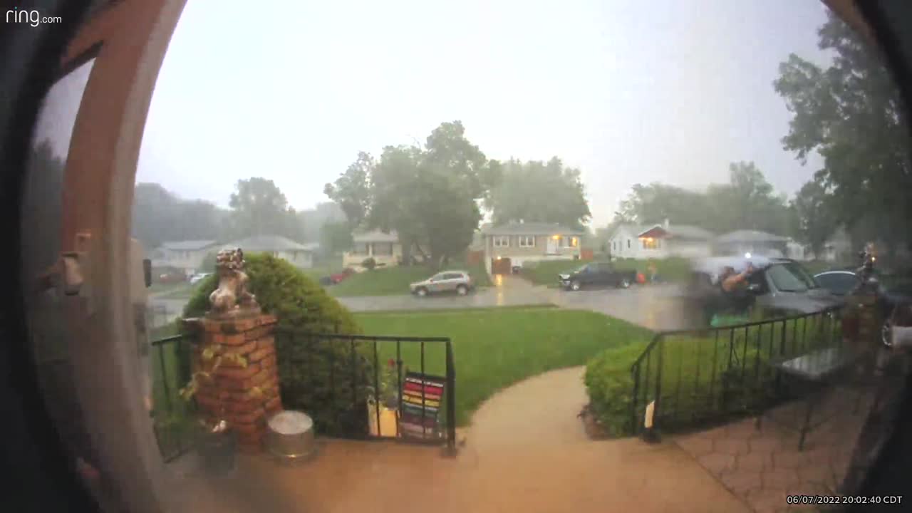 Surprise hail storm has people hurrying