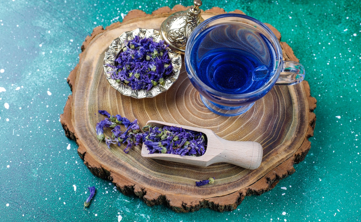 Can drinking blue tea in the morning effectively lower stress?