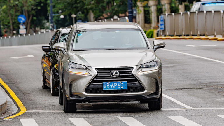 How the 2014 Lexus IS sharpened its edge