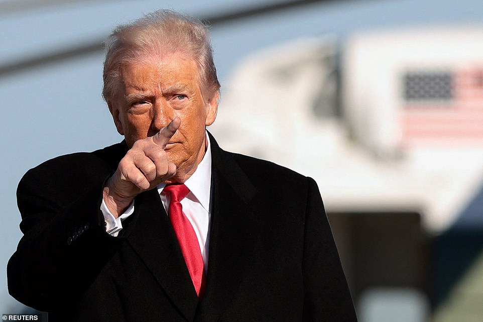 World's biggest bank rebukes Trump over his credit card plan