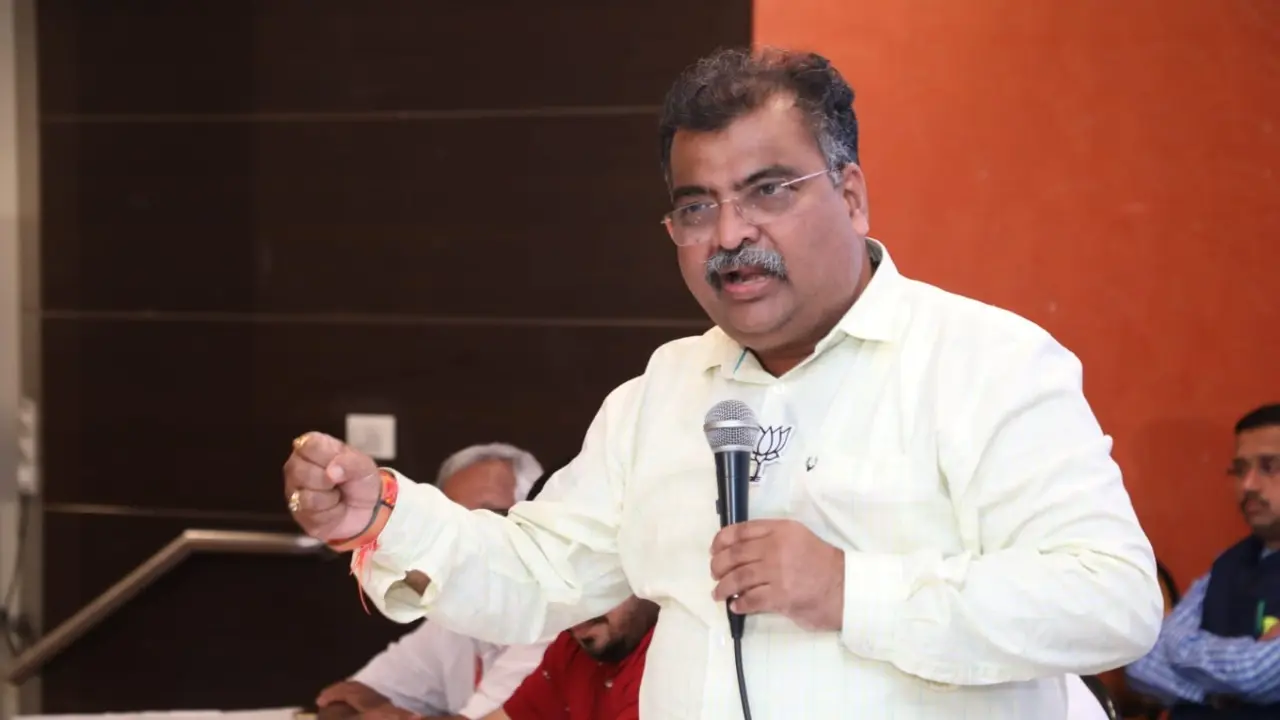 BJP’s stand on Marathi is inclusive, Oppn’s approach negative: Chavan