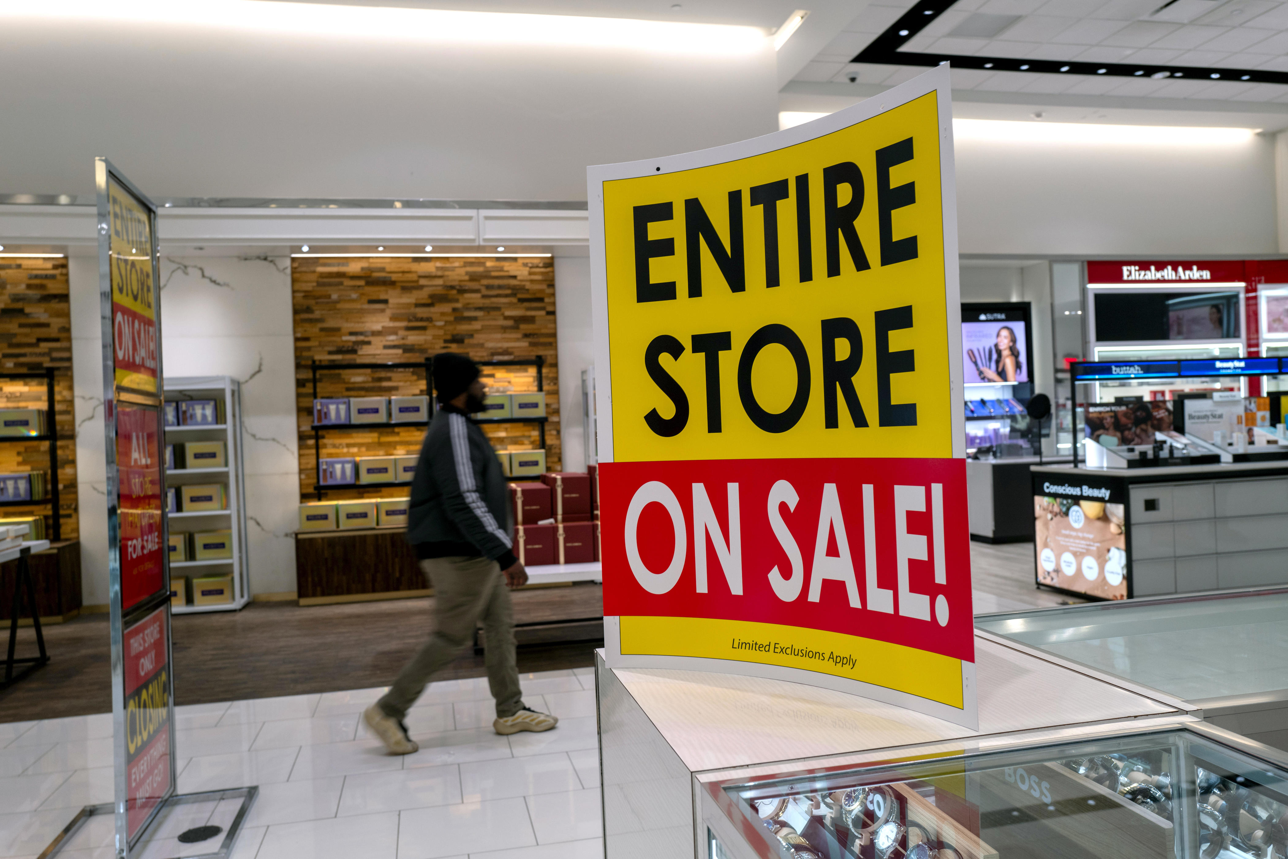 Macy's closing 14 stores, including one in San Diego