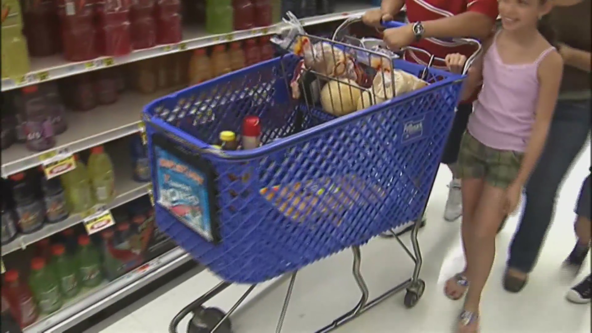 Grocery prices up overall, gas prices dip in latest inflation report