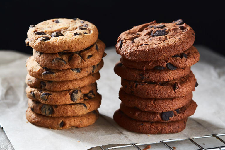 The oven temperature scientists say makes cookies bake better every time