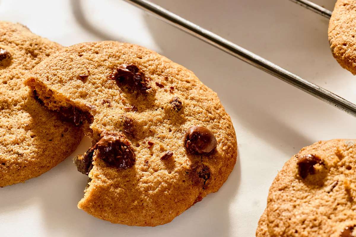 I asked 4 experts to name the best store-bought chocolate chip cookies ...