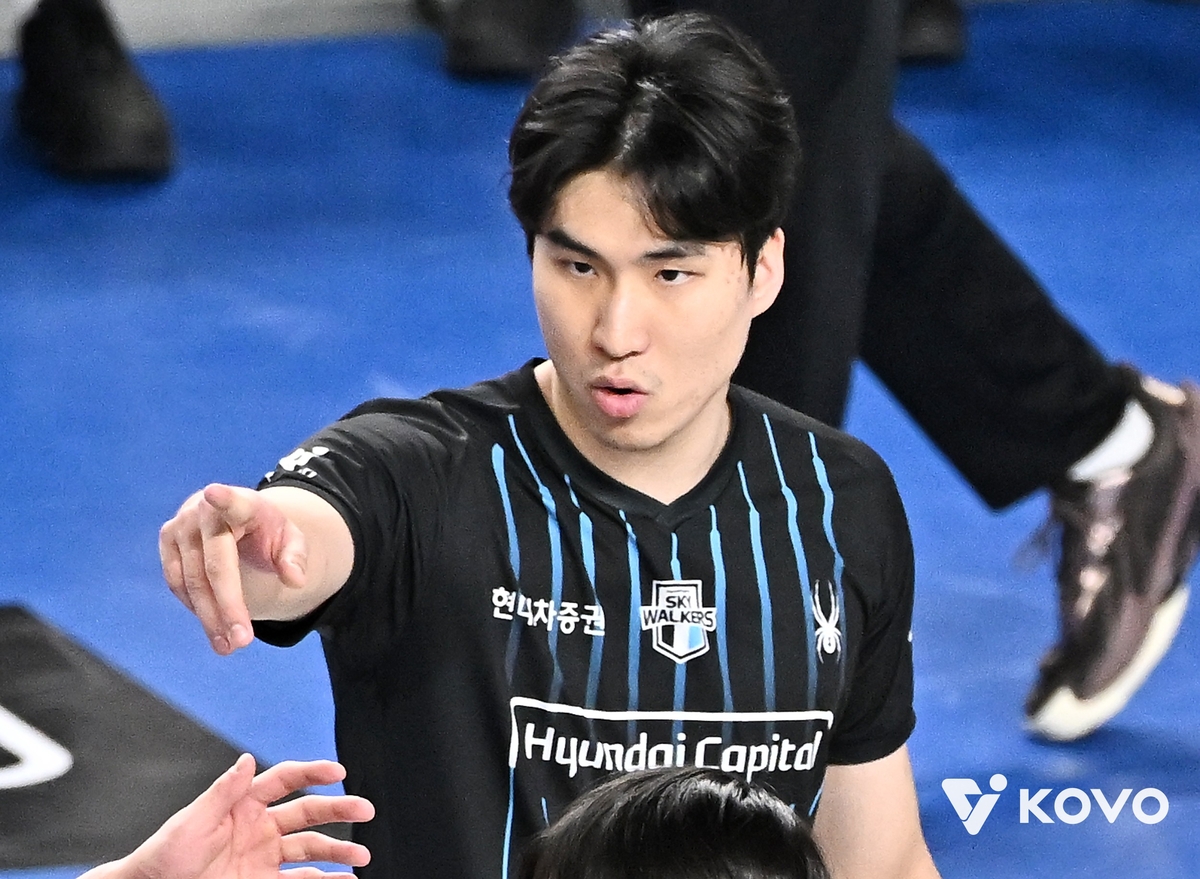 현대캐피탈, 삼성화재와 '클래식 매치' 11연승…1위 바짝 추격