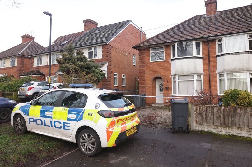 Birmingham killer on the run as police remain at 'murder' scene