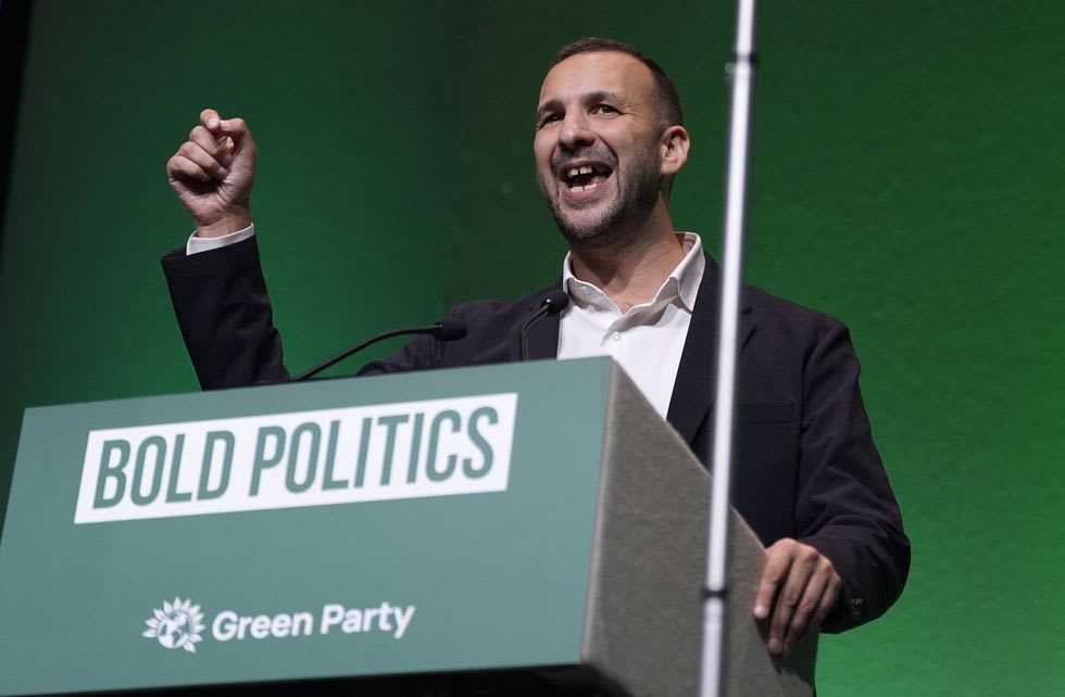 Nigel Farage's defection deluge continues as surprise Green switcher ...