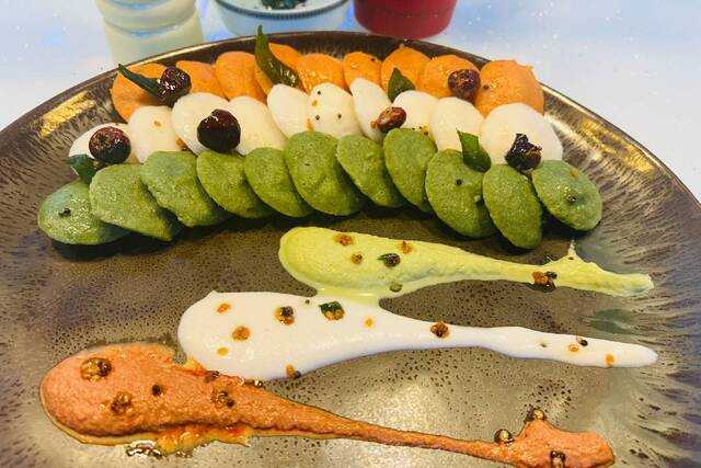 Tri-color (Tiranga) idli