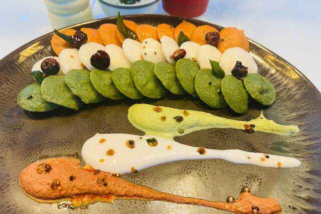 Tri-color (Tiranga) idli