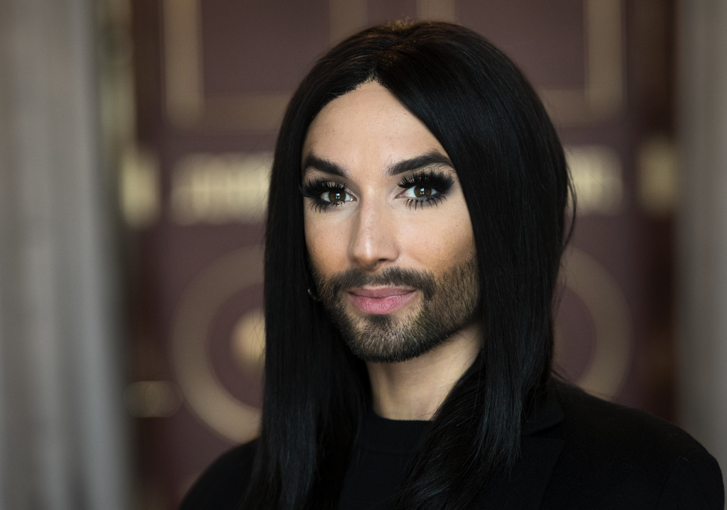 Conchita Wurst hoppar av Eurovision på hemmaplan