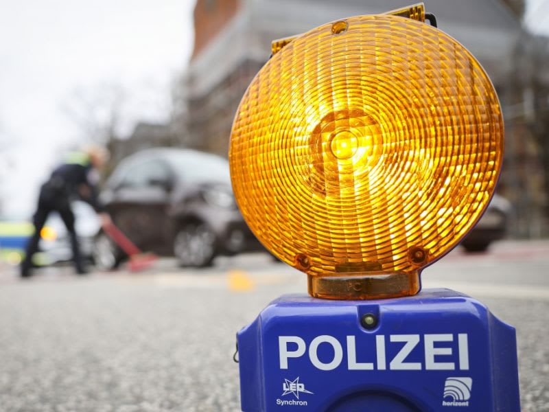 Polizei-News B402 / Meppen, 14.01.26: Traktor mit Anhängern verunglückt ...