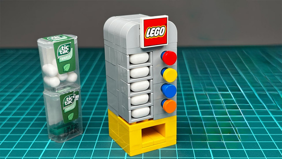 How does a LEGO Tic Tac machine work?