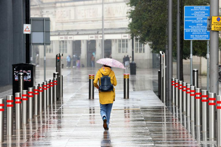 Met Office issues weather warning update for Wales