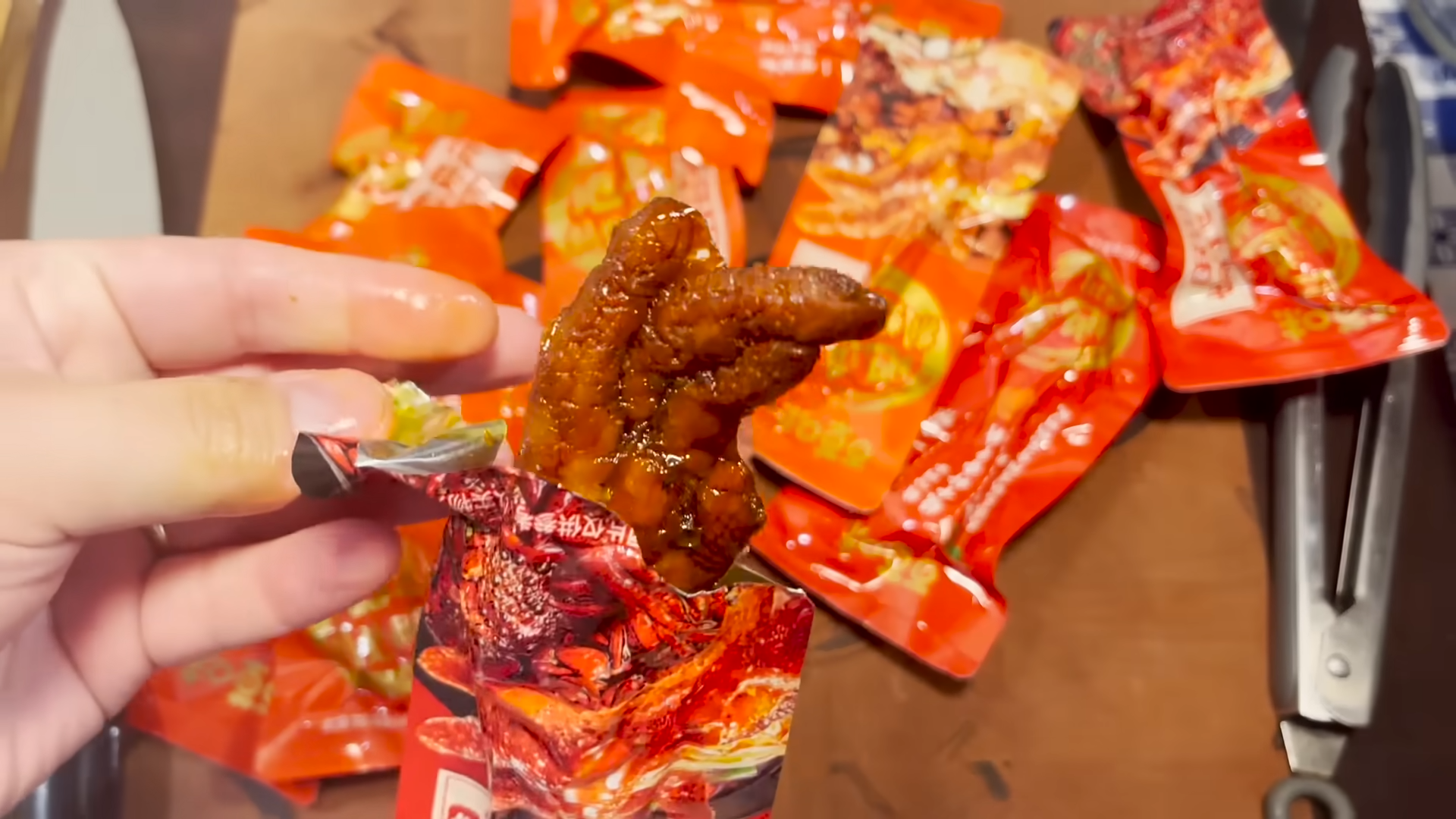 Tiger skin chicken feet sausage