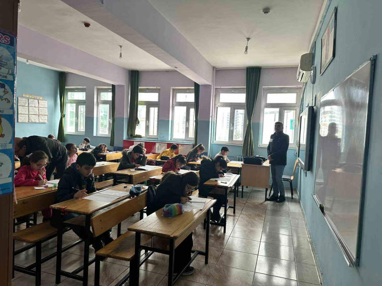 Oku kitabını al armağanını yarışmasının finali gerçekleştirildi