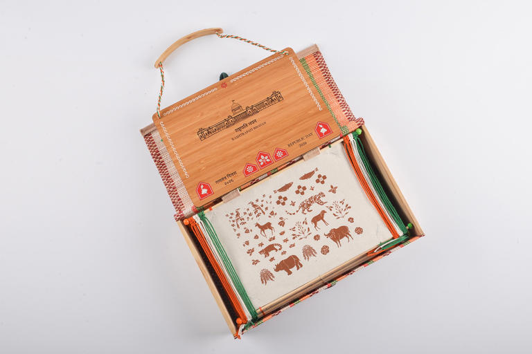 Inside President Droupadi Murmu's Republic Day invitation box that took ...