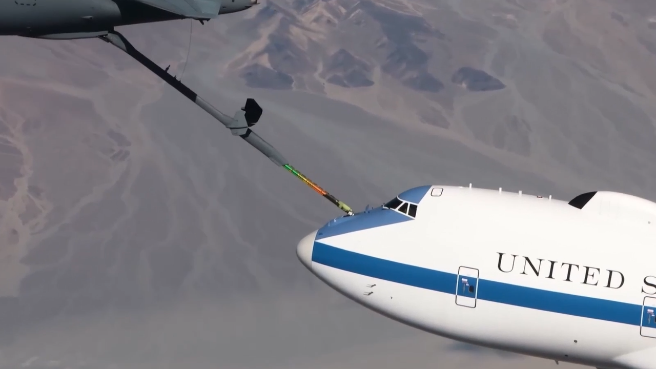 Why modern fighter jets cannot operate without aerial refueling