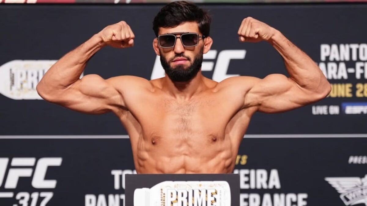 Billionaire who fights – Arman Tsarukyan pulling up with luxury Bugatti ...