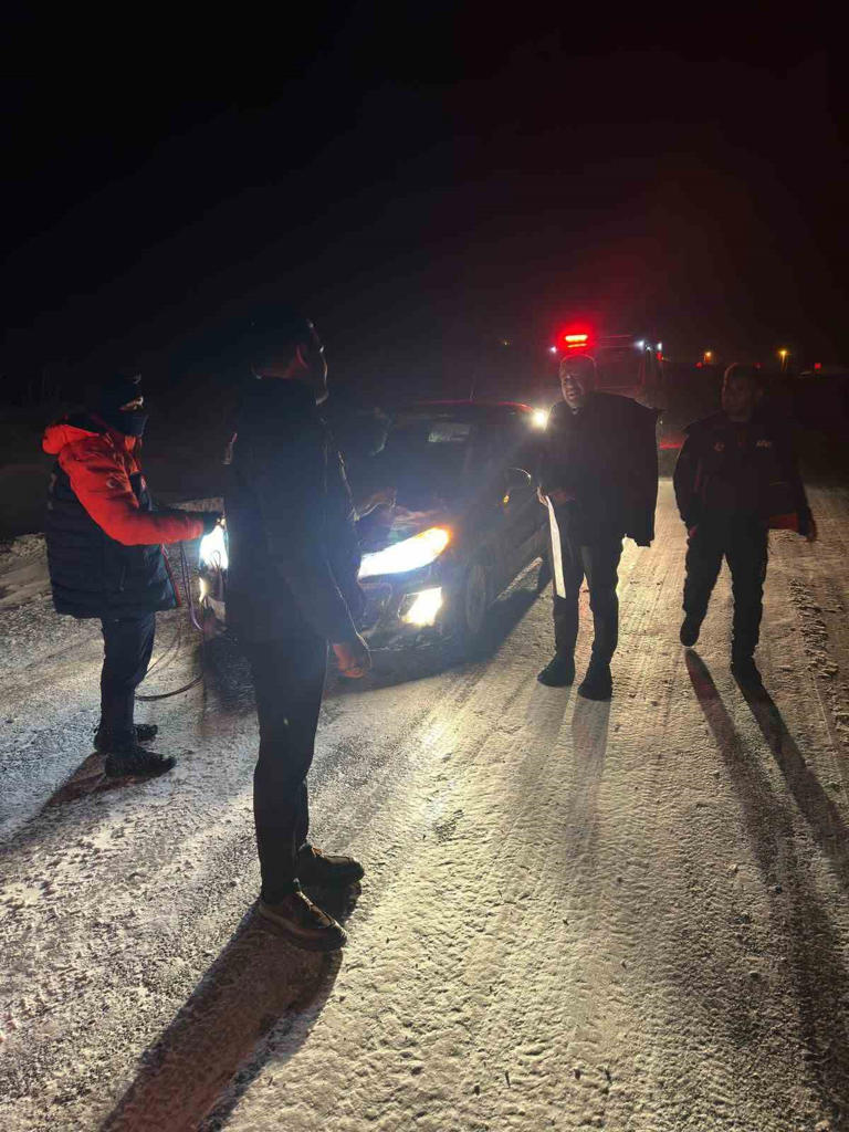 Kars’ta 200 köy yolu ulaşıma kapandı