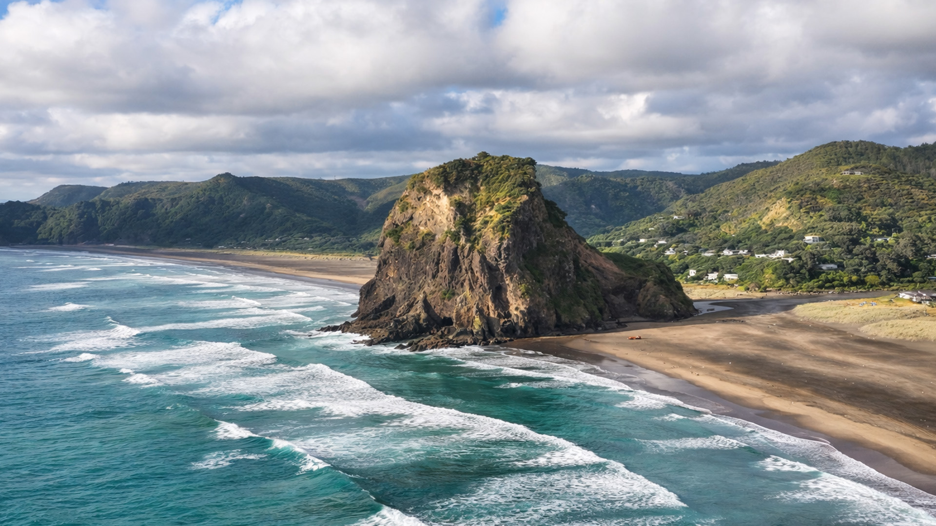 Le célèbre Lion Rock de la plage de Piha
