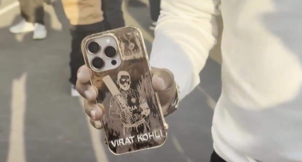 Virat Kohli fan's ₹15 lakh gold mobile cover is going viral - see pics