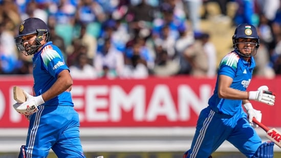 IND vs NZ live score: Rohit Sharma, Shubman Gill bring up 50 ...