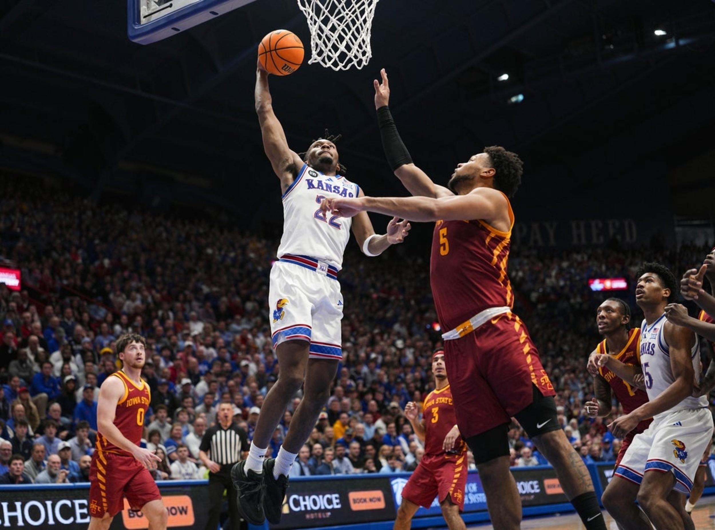 Top 25 roundup: Kansas ends No. 2 Iowa State's perfect start