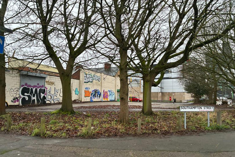 Controversial £400,000 Leicester land swap deal backed by mayor despite ...