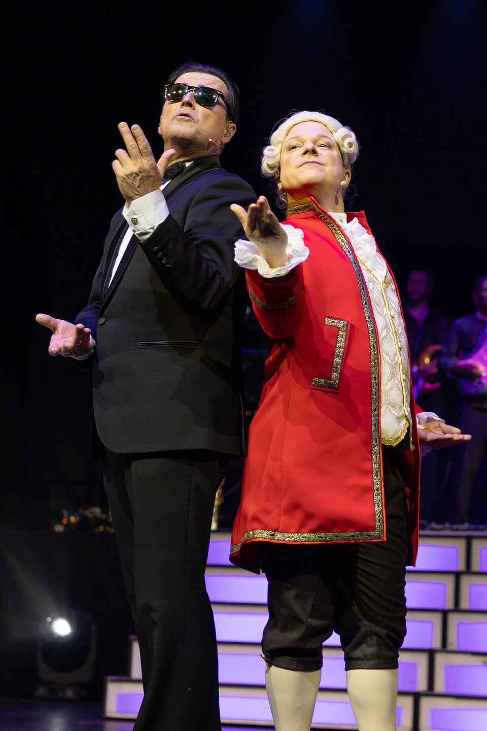 „Falco meets Amadeus“ bringt die Stadthalle zum Glühen