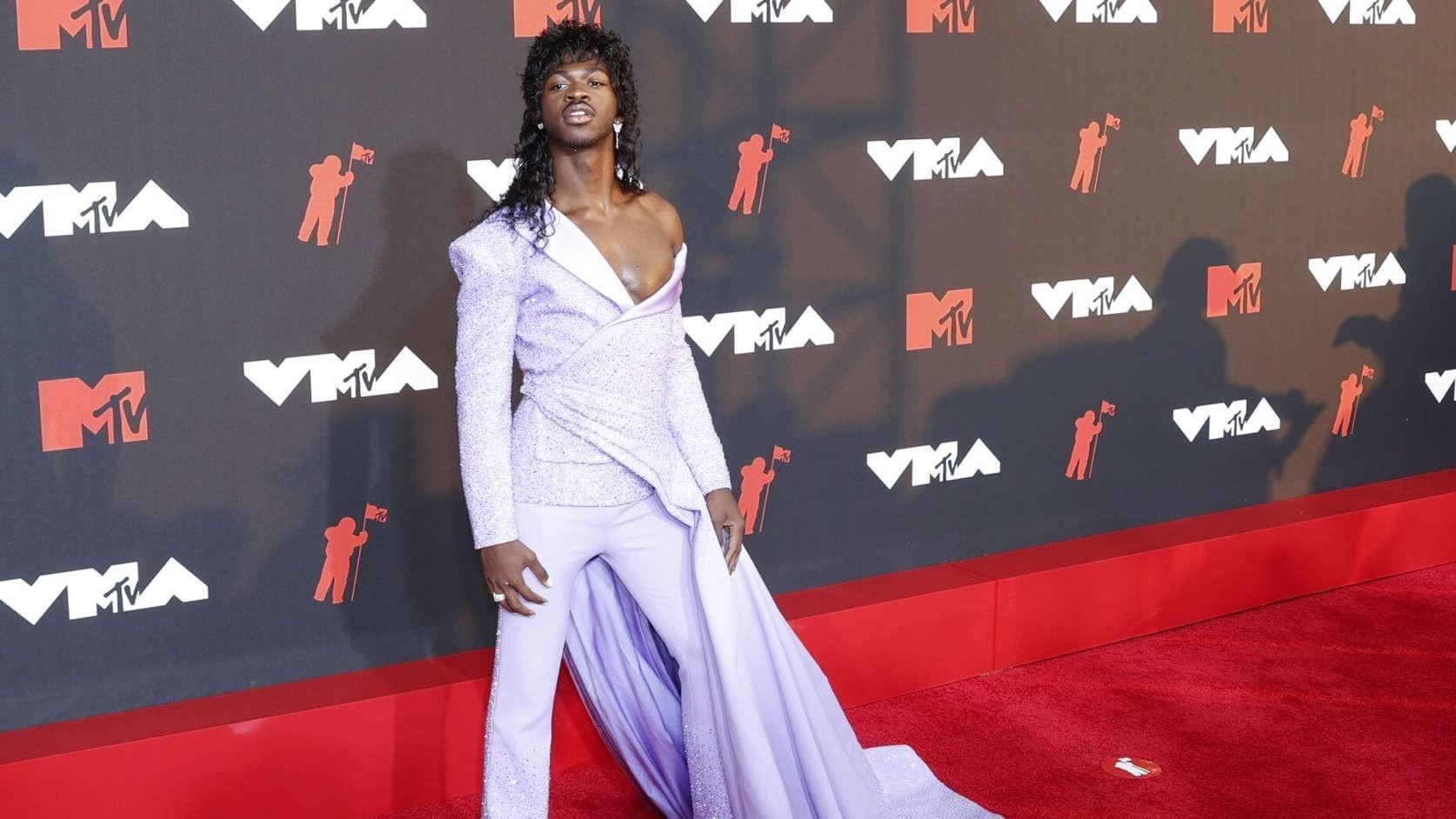 10 celebrities who don't care about gender norms