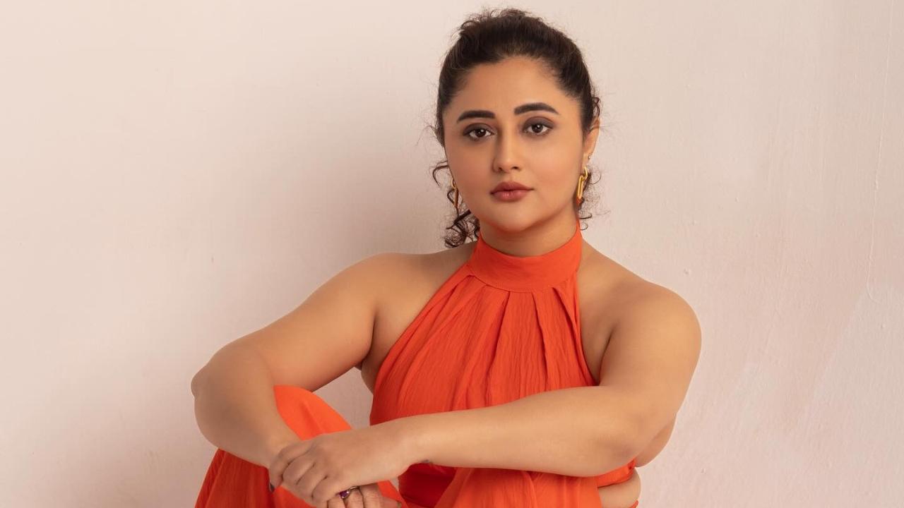 Rashami Desai deletes AI-generated post about Amit Shah, Mamata Banerjee