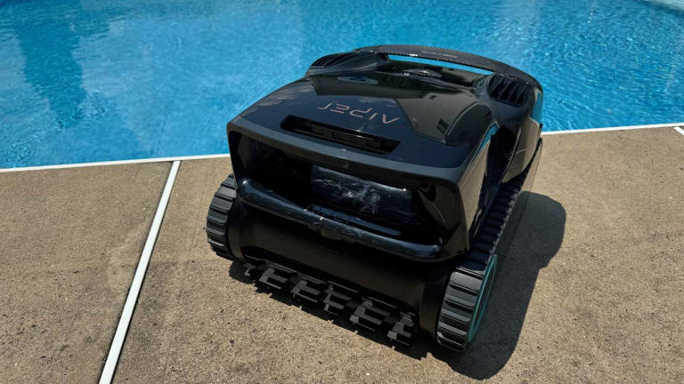 Aiper Scuba X1 Pro Max review: an all-purpose pool-cleaning star