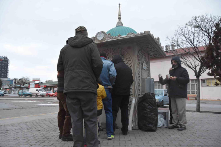 Başkan Çolakbayrakdar: "Soğuk günlerde gönülleri ısıtıyoruz"