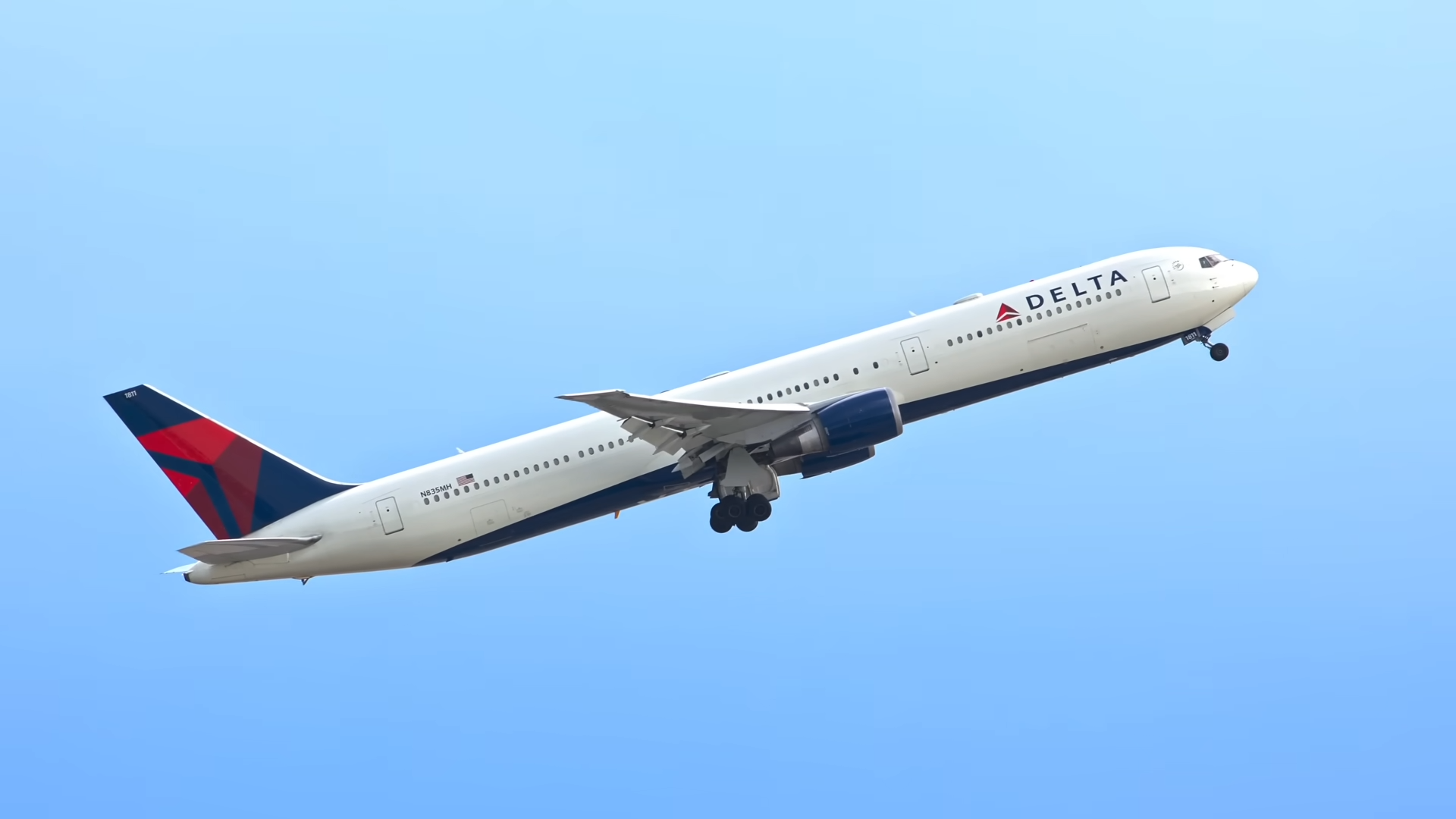 Flying Delta One from LAX to JFK - Is it worth it on the 767‑400?