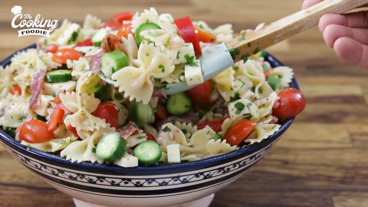 How to make pasta salad that’s not boring and still stays fresh for days