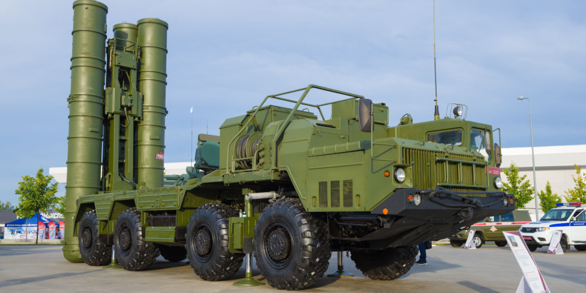 Reports: Russian air defense hits Russian apartment building