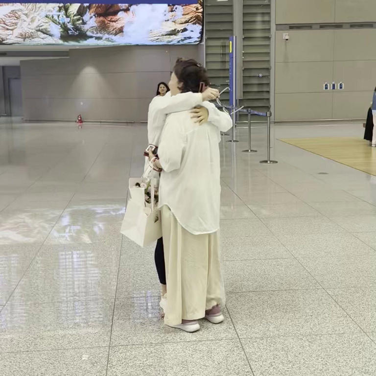 Woman reunites with birth mum after 37 years