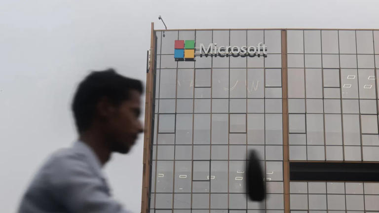 Google, Microsoft, Wall Street giants plan to shift more jobs to India ...