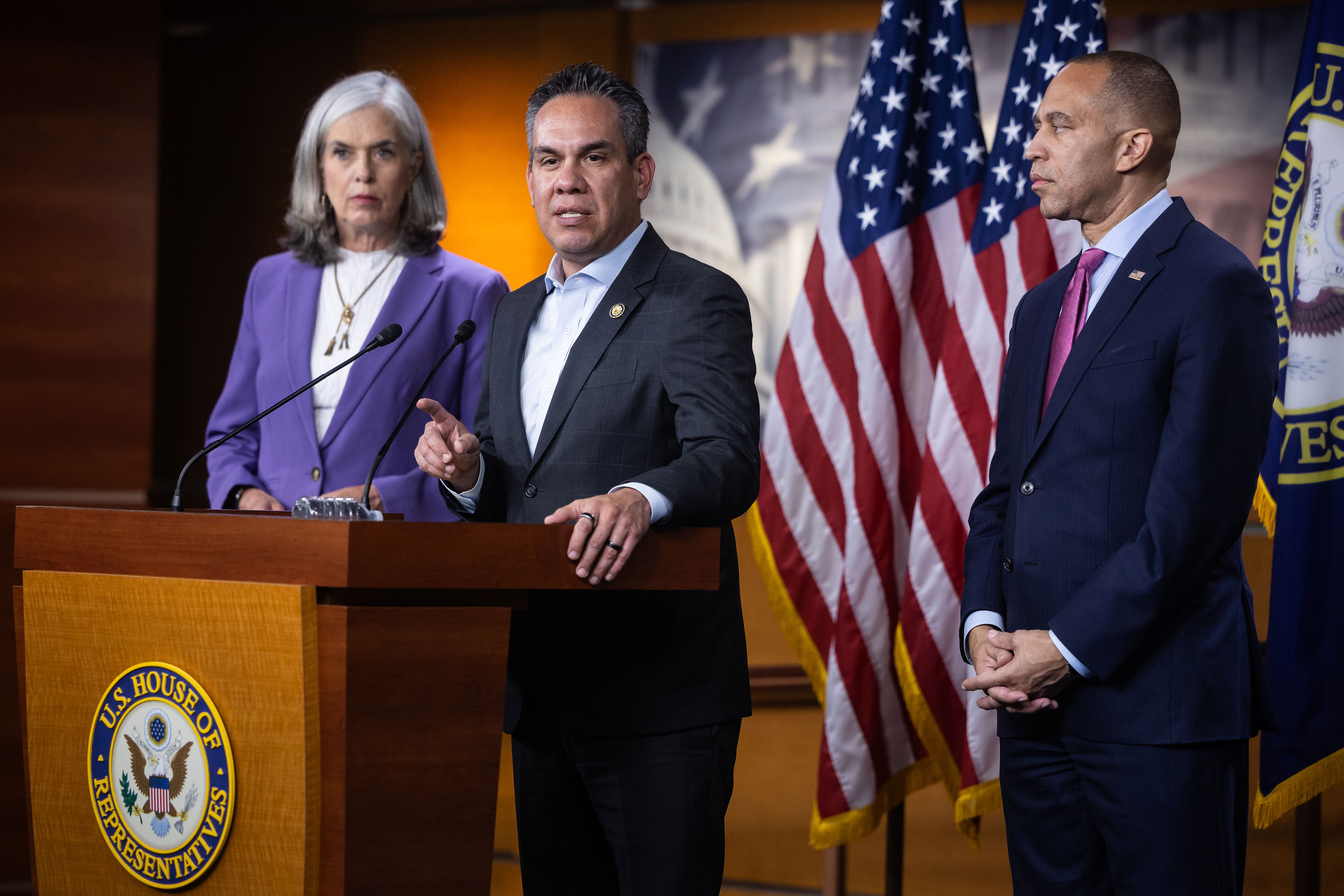 Democrats confront an ICE dilemma: To rein it in, they have to fund it