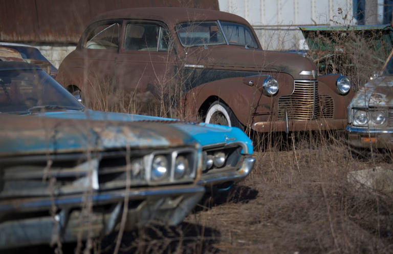 Detroit Auto Show's 'prove-it' year: More hybrids, gas, experiences