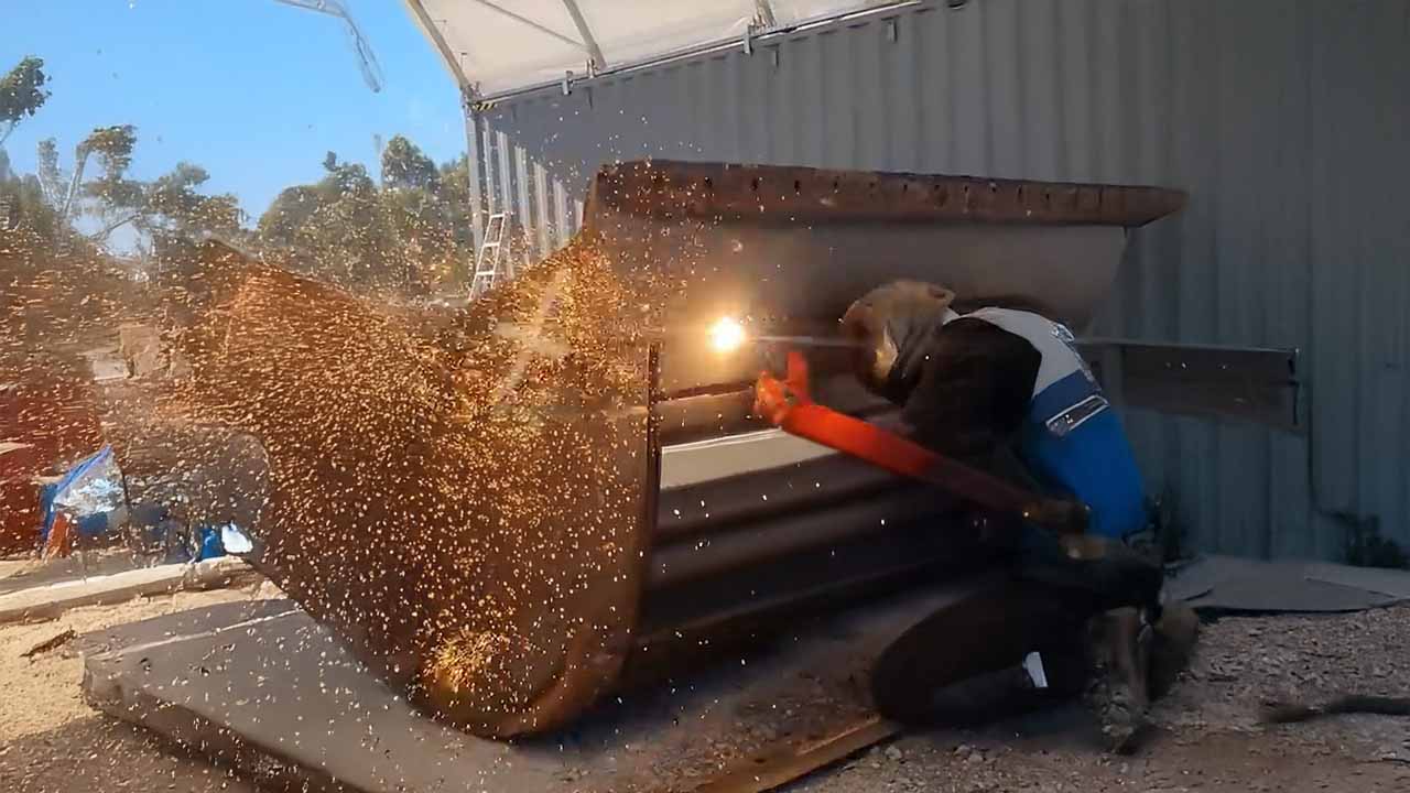 Bucket repair from worn to like-new