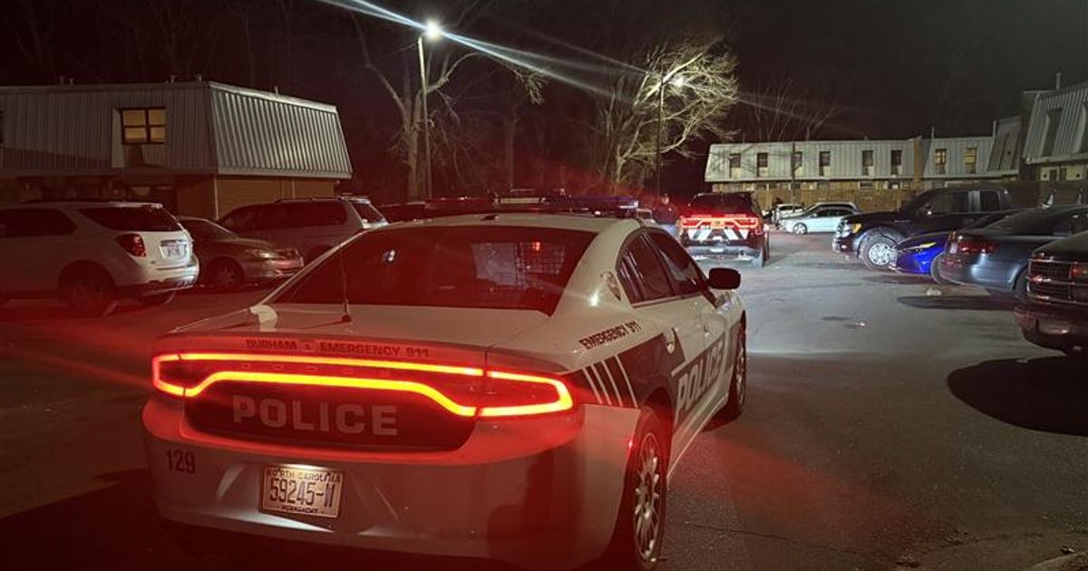 Durham police investigate stabbing at apartment complex