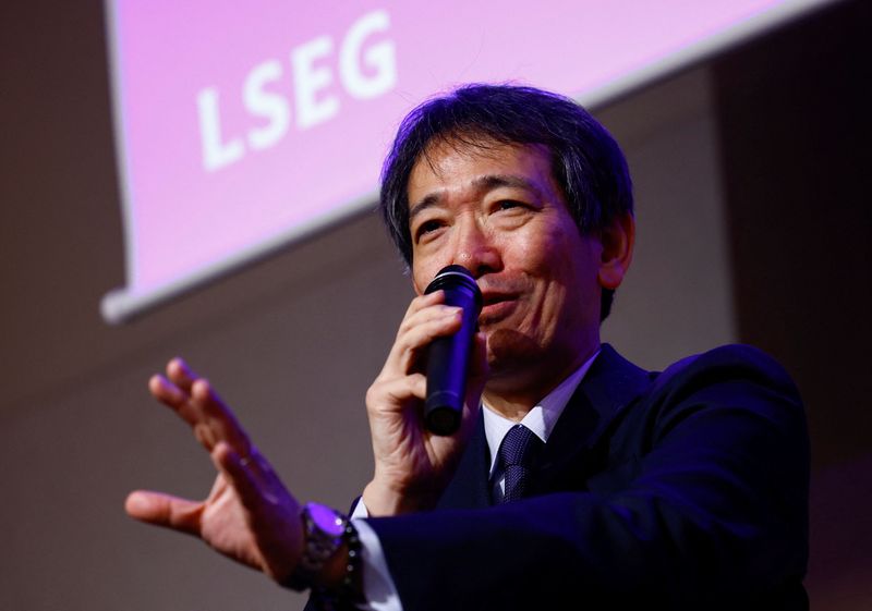 行き過ぎた為替の動き、「あらゆる手段排除せず対応」と三村財務官