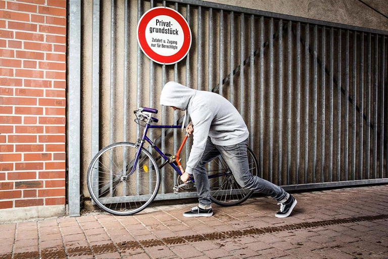 Fahrrad sichern im Winter: So schlägt man Diebe in die Flucht